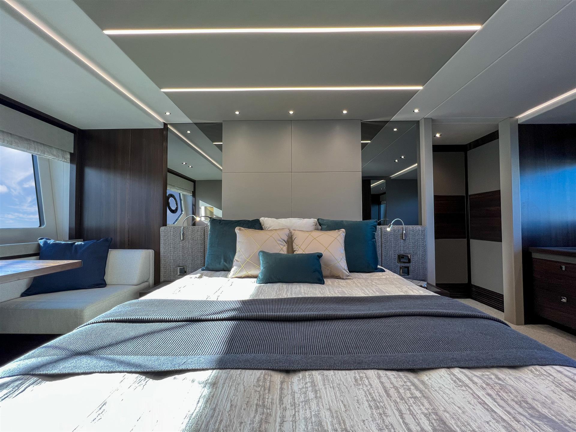 Sunseeker Gulf | 76 YACHT