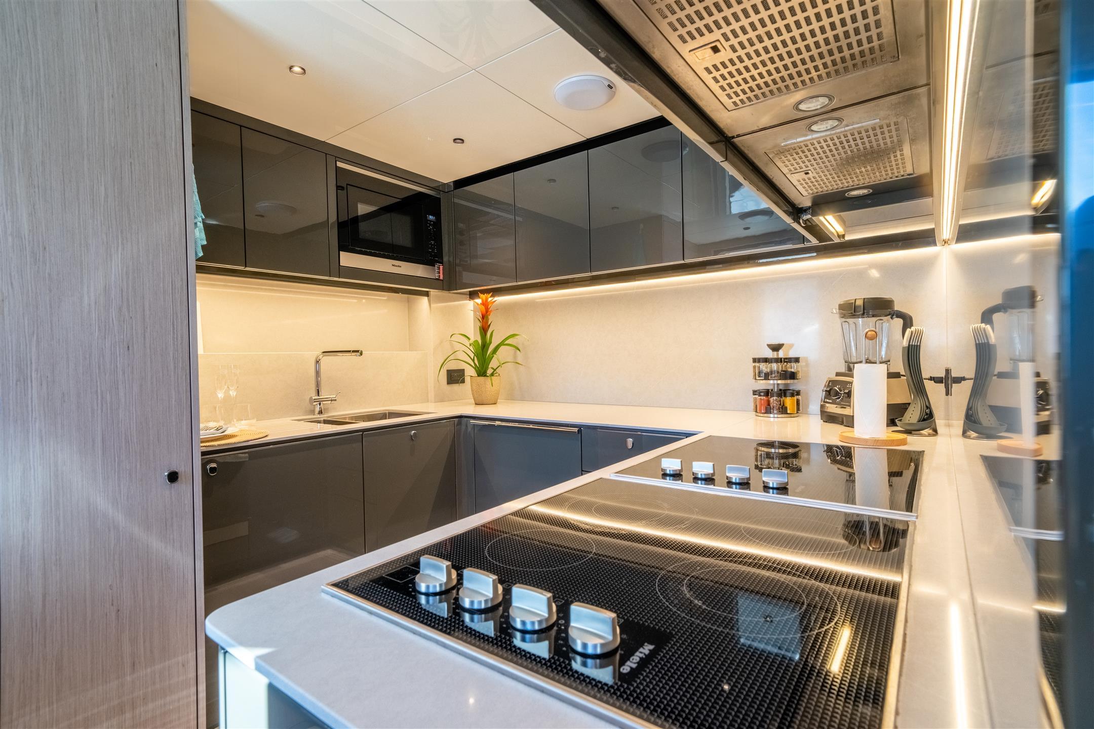 Sunseeker Gulf | 100 YACHT