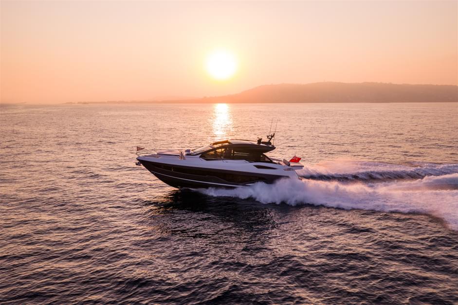 Sunseeker Predator 55 | Customisable and Luxurious 55ft Yacht